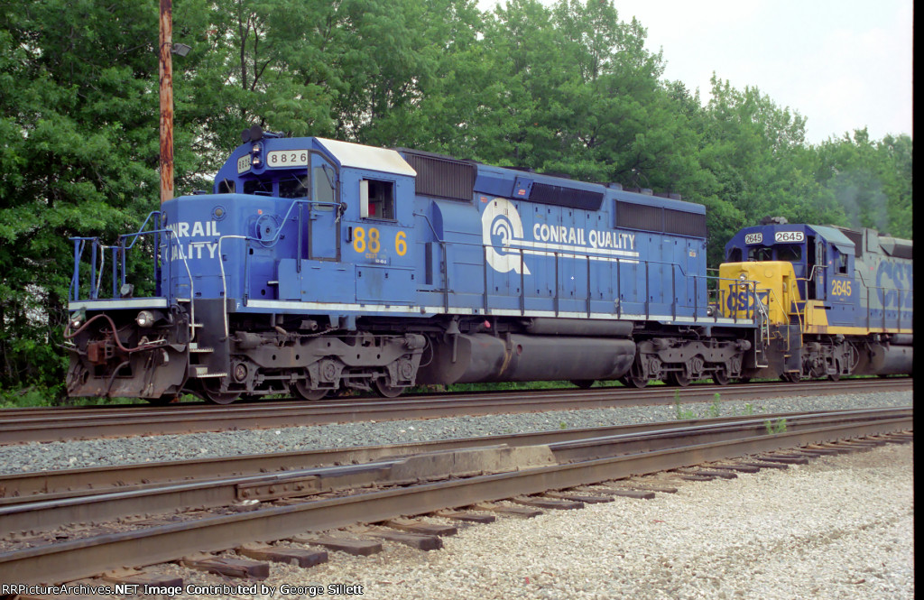 CSX 8826 when it still wore its CR paint